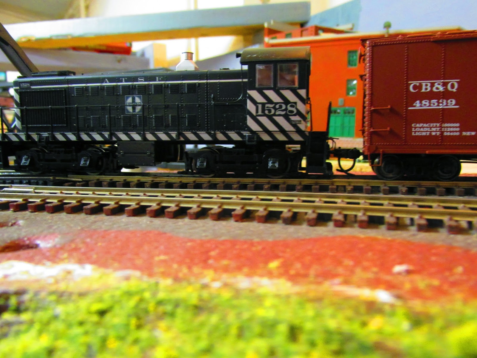 Eddie's Rail Fan Page: An Atchison, Topeka & Santa Fe Railroad Alco S 4 ...